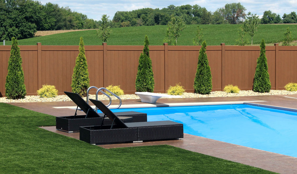 Aluminum, Vinyl, and Wood Pool Fences | The Fence Authority