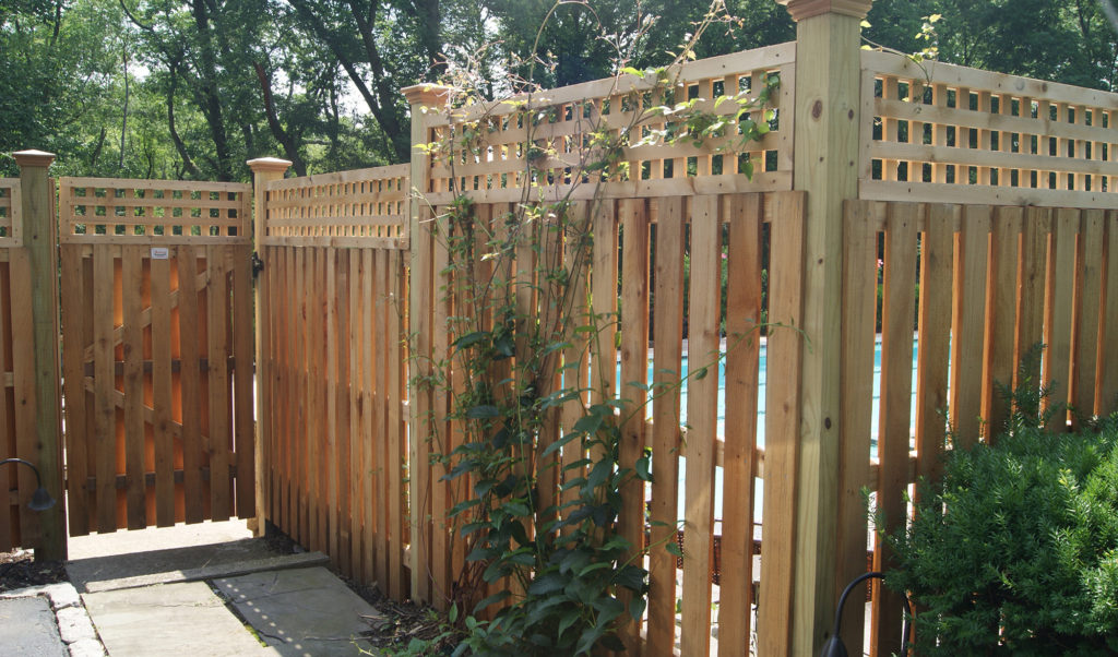 Aluminum, Vinyl, and Wood Pool Fences | The Fence Authority
