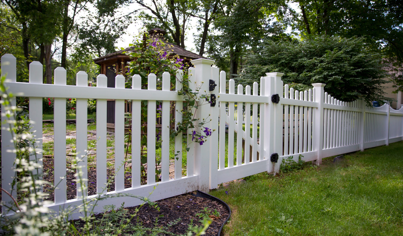 Wood Picket Fences and ActiveYards Picket Fences