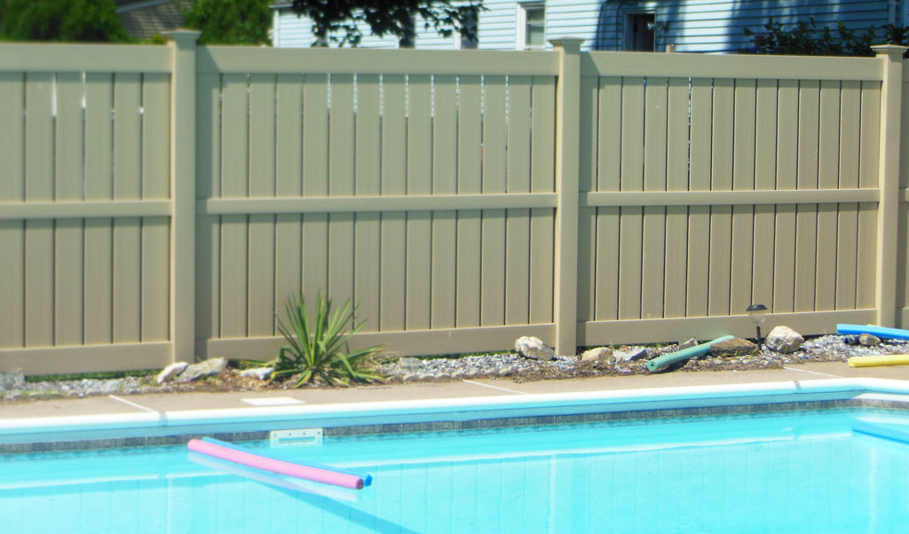 Aluminum, Vinyl, and Wood Pool Fences | The Fence Authority