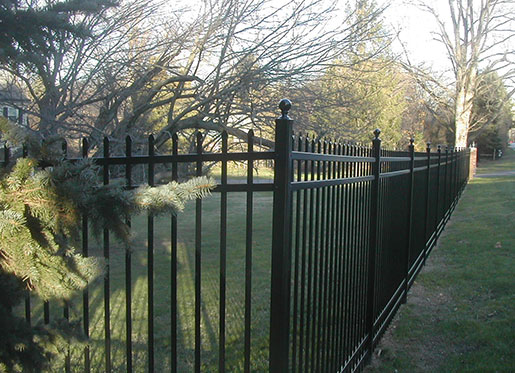 Wood Picket Fences and ActiveYards Picket Fences